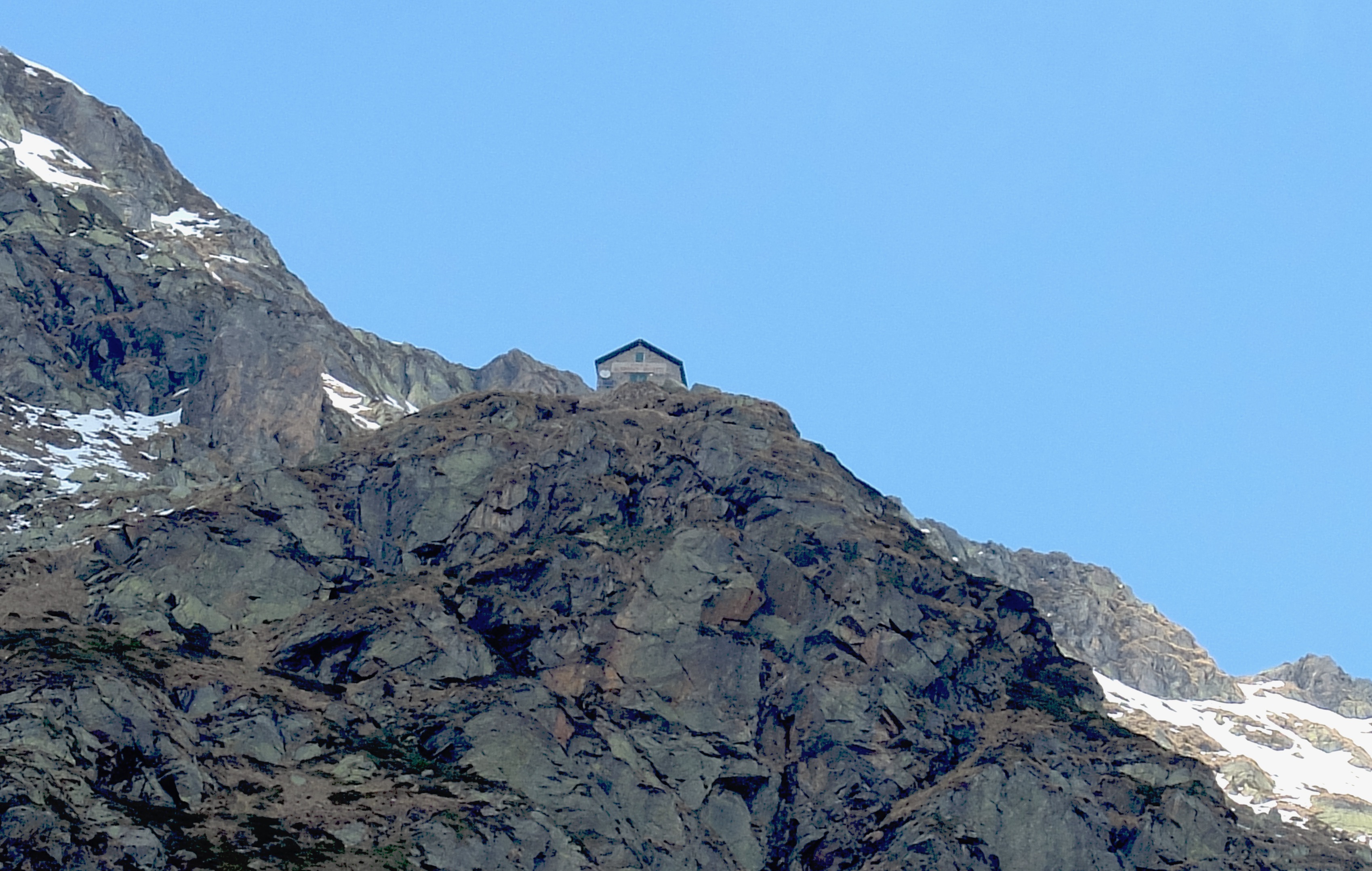 Lo Scarpone - 90 anni del Rifugio Rivetti: un viaggio tra storia e montagne